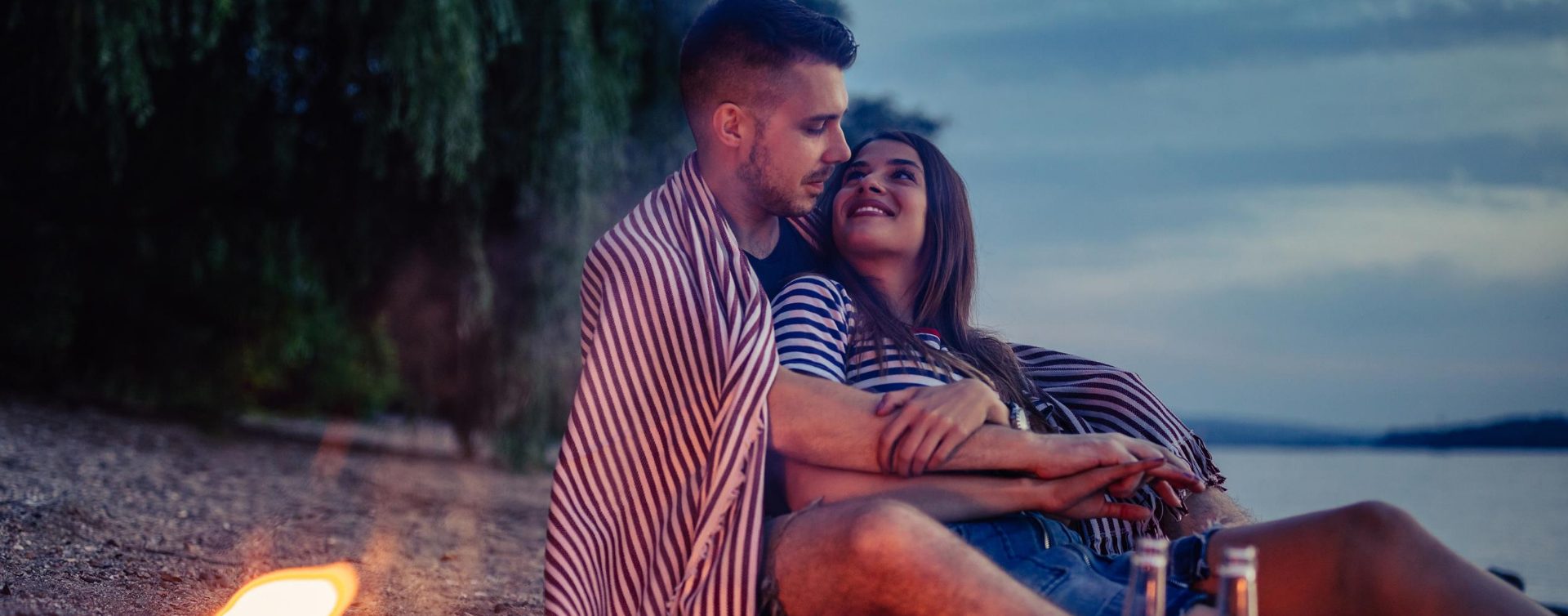 Stay-at-Home Date Night Ideas From a Relationship Therapist